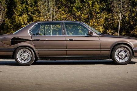 Dieser BMW 7er (E32) hatte einen V16-Motor und Mega-Kiemen