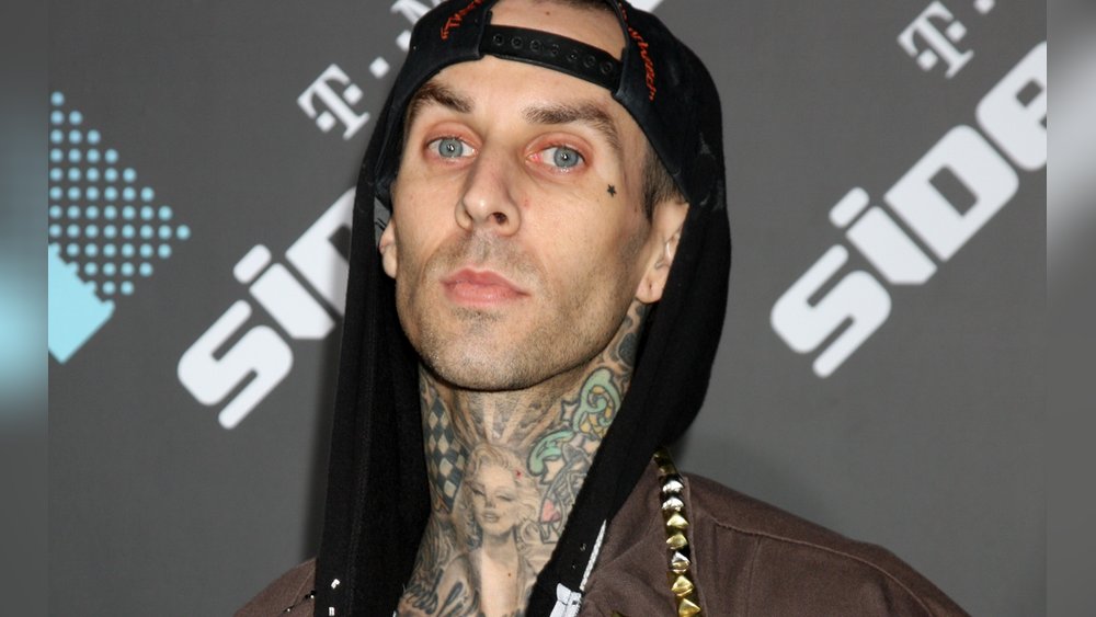 "Schickt eure Gebete": Travis Barker liegt offenbar im Krankenhaus