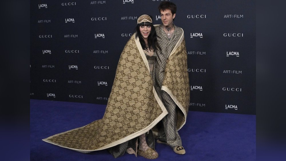 Billie Eilish und Jesse Rutherford: Red-Carpet-Debüt im Schlafanzug