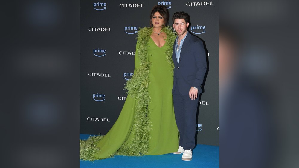 "Citadel"-Premiere: Priyanka Chopra begeistert in grünem Feder-Look