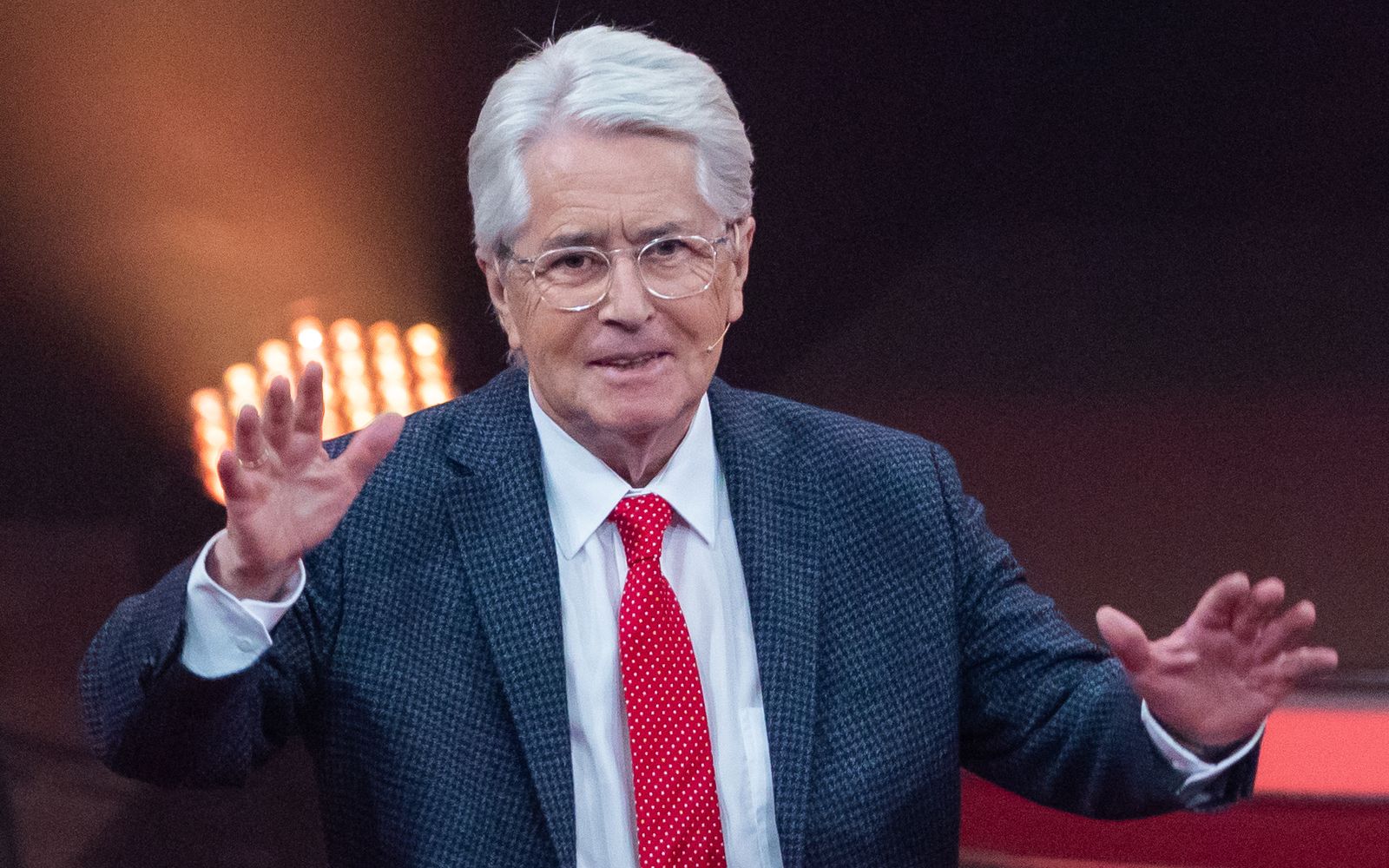 "Wetten, dass..?": Frank Elstner äußert sich zum neuen Moderationsduo ...